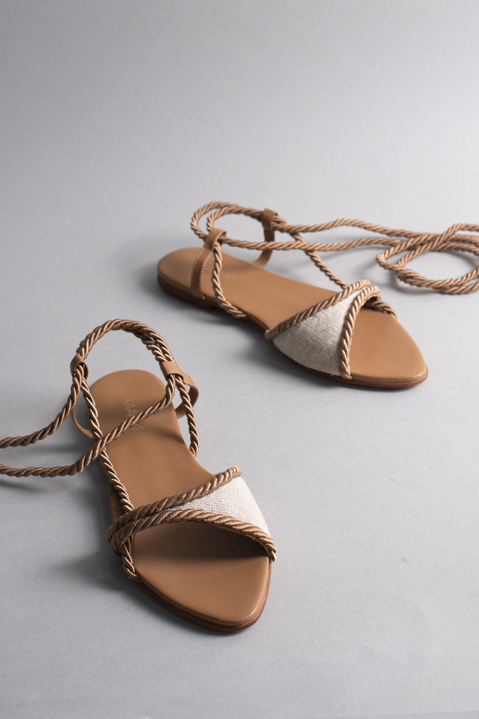 KAANAS Shoes- Designed and handmade in Colombia.