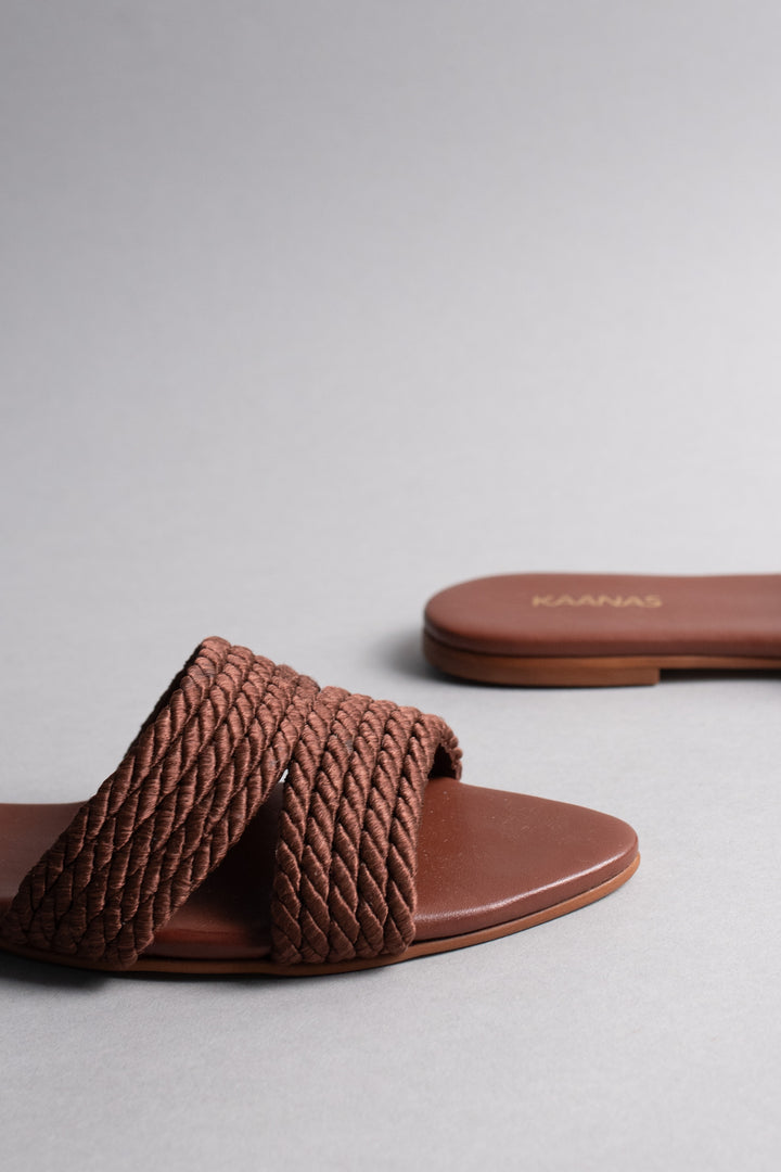 KAANAS Shoes- Designed and handmade in Colombia.